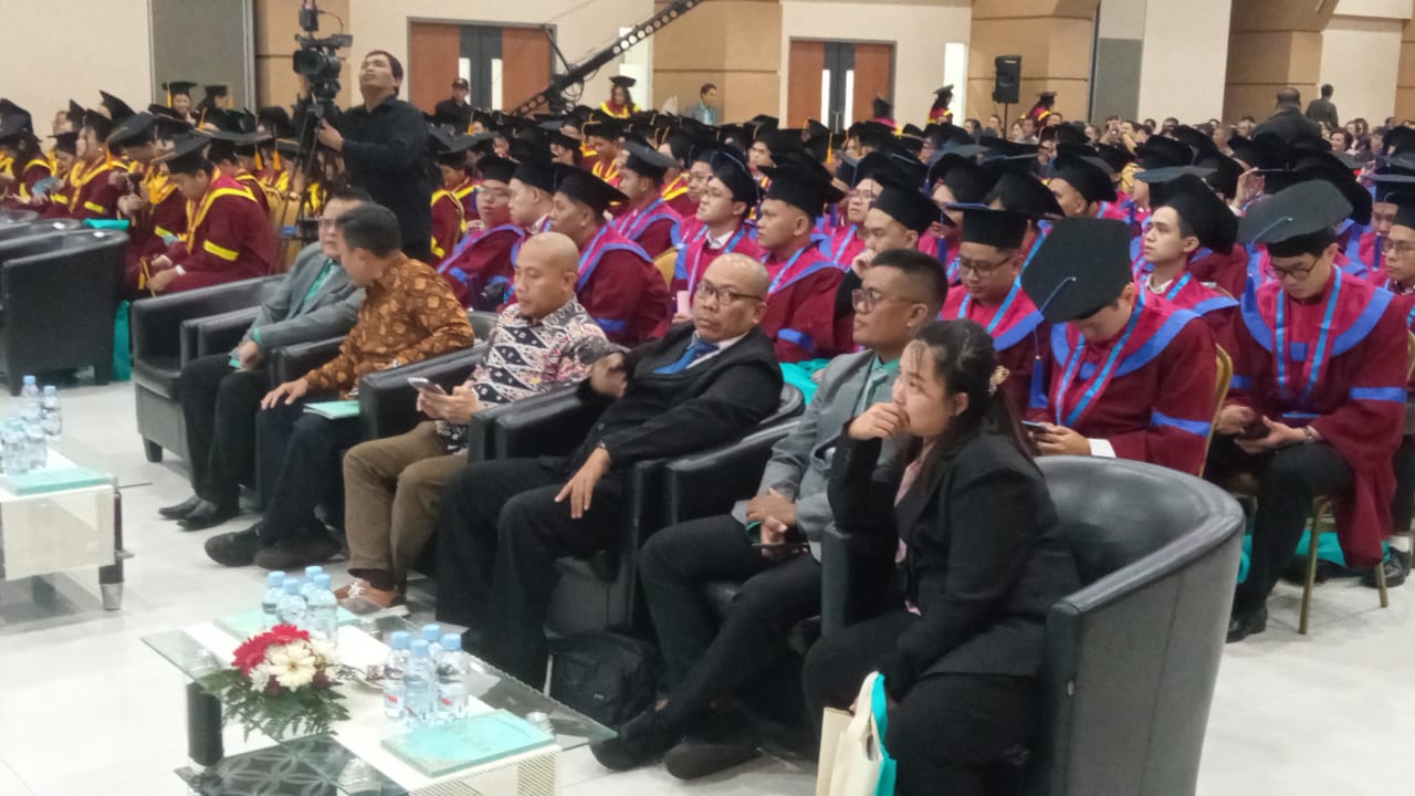 Kemahasiswaan UBD | Wisuda ke 11 Universitas Buddhi Dharma